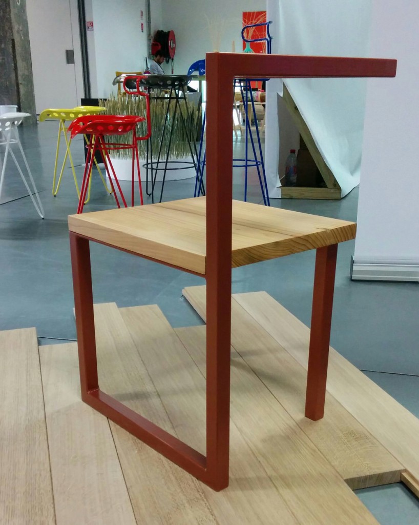 BIG CHIEF bureau et chaise par Tamim Daoudi et EPI Studio