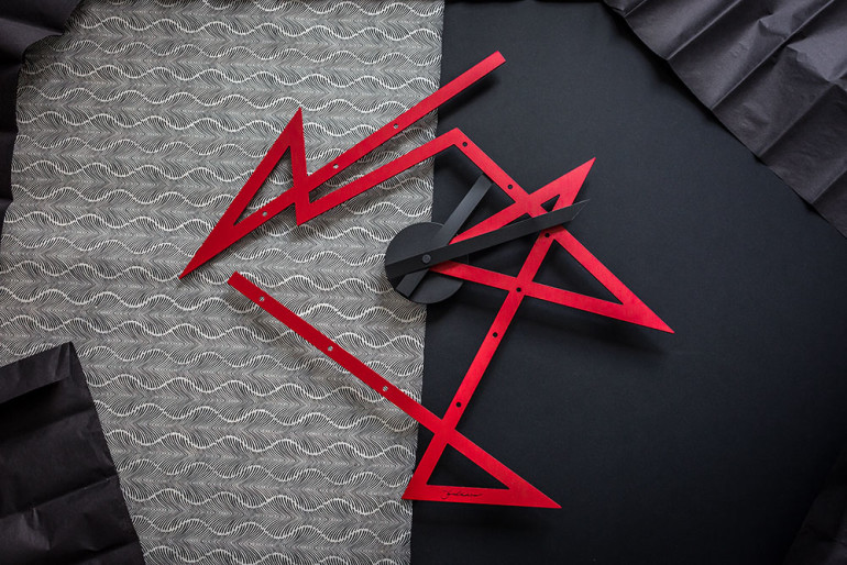 Horloge Time Maze par Daniel Libeskind pour Alessi
