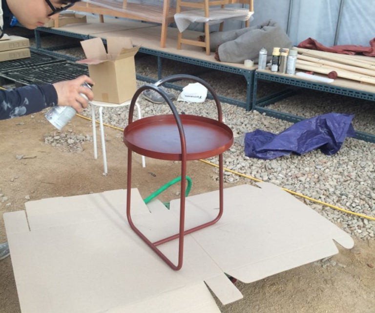 Table Penguin Tray par par Hyunjoo Lee - Blog Esprit Design