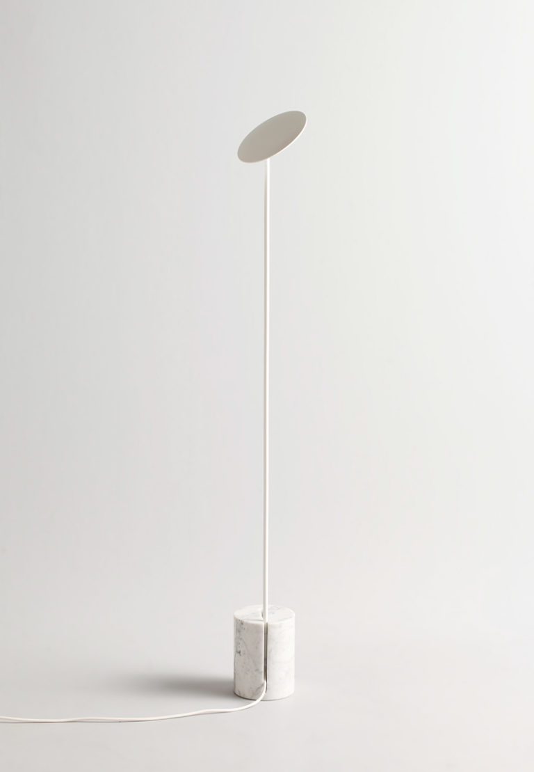 CIRCLES lampe de sol métal et marbre par Kutarq - Blog Esprit Design