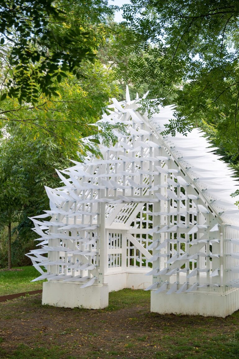 Shiver House, la cabane qui frissone par NEON studio - Blog Esprit Design