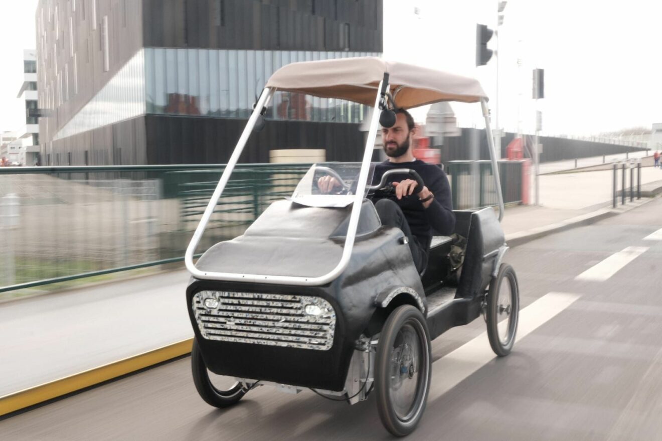 Un vélo augmenté pour remplacer la seconde voiture des foyers extra-urbains : BOB par Sanka ...