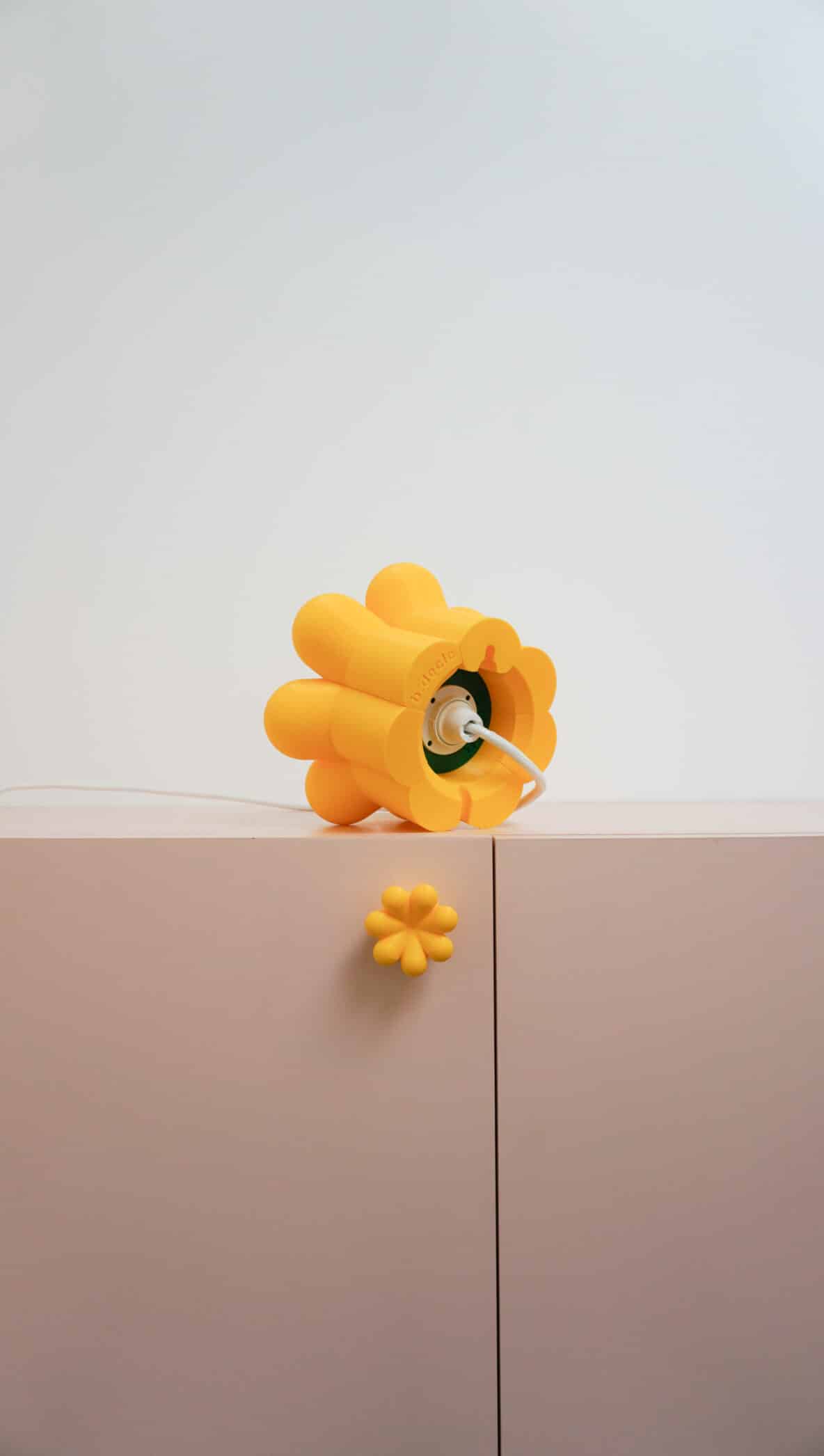 La lampe BULB par Benjamin Decle, une fleur imprimée en 3D pour ...
