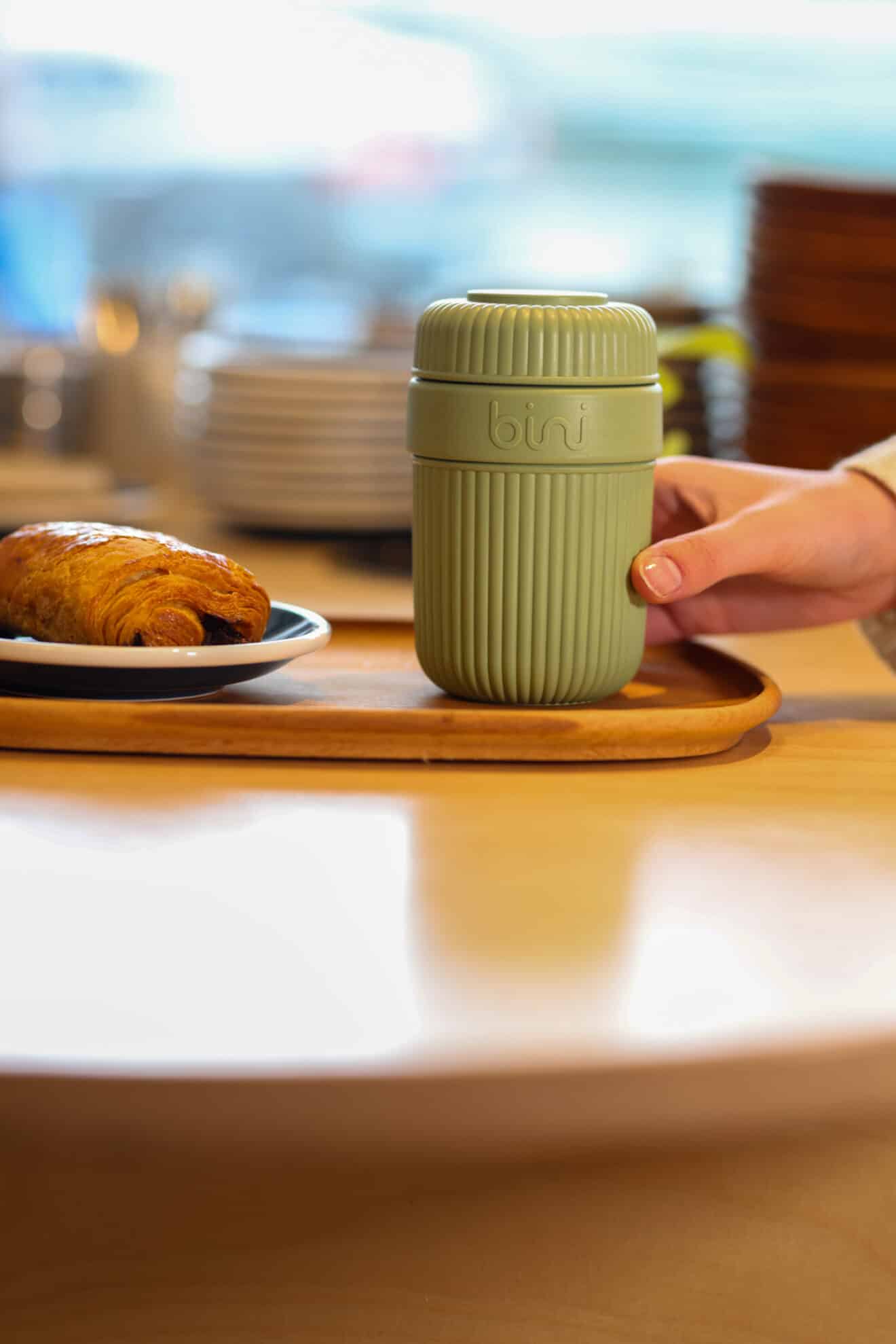 Margaux Keller signe un nouveau MUG pour la marque BINI - Blog Esprit ...