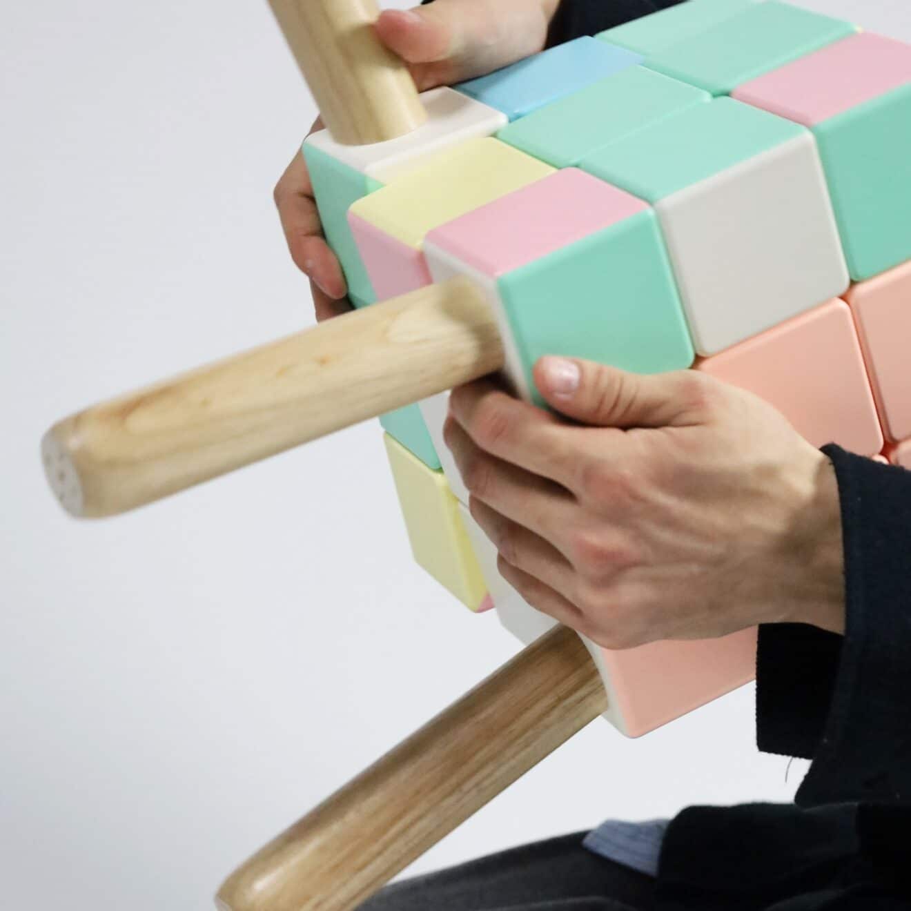 Rubik’s Cube Chair par Heon : quand l’assise devient une énigme ludique - Blog Esprit Design