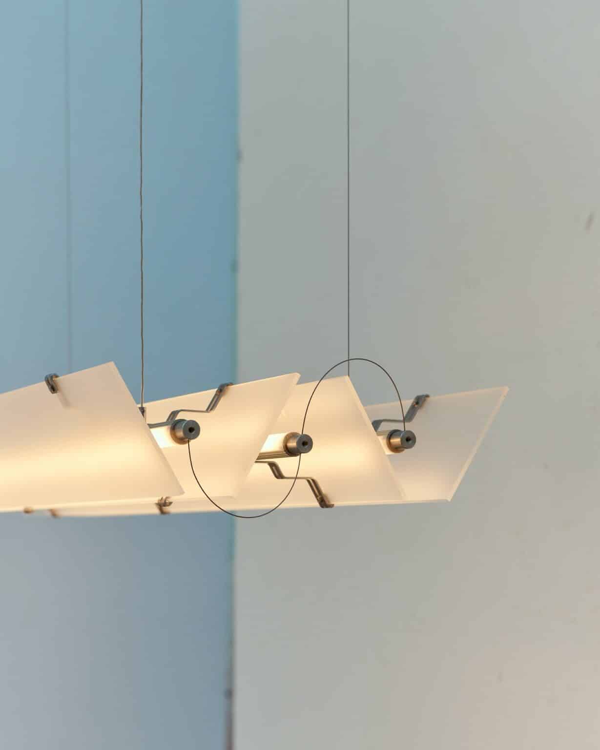 Design danois : Kasper Kyster présente Strata, des luminaires ...